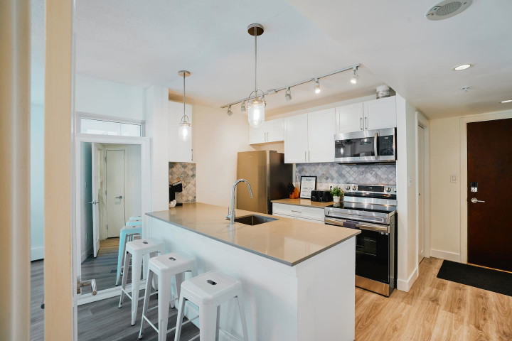 Cozy Urban Living! Hidden Gem! Free Parking! - Vancouver