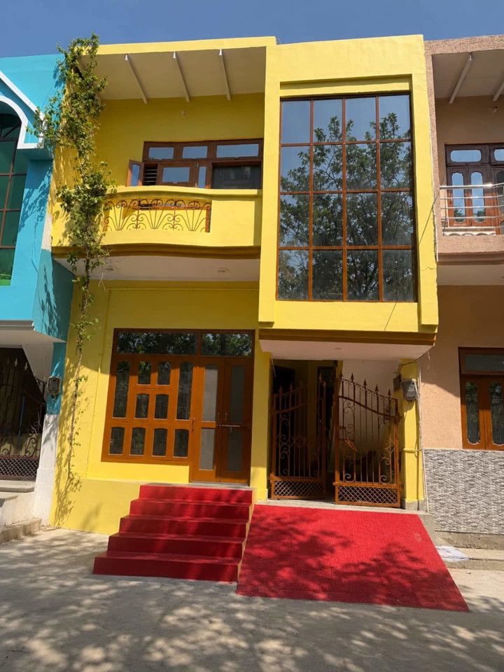 Radhika Stay | 2 Ac Bedrooms | Kitchen | Parking - Mathura