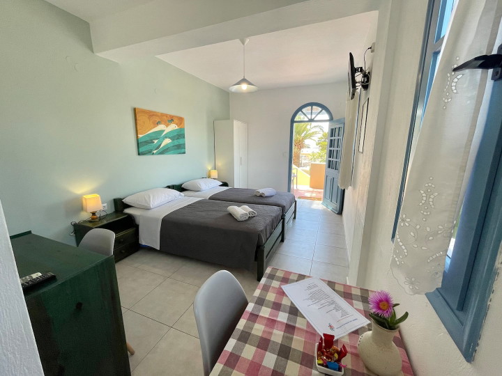 'Asterias 1' Beach Studio - Santorini