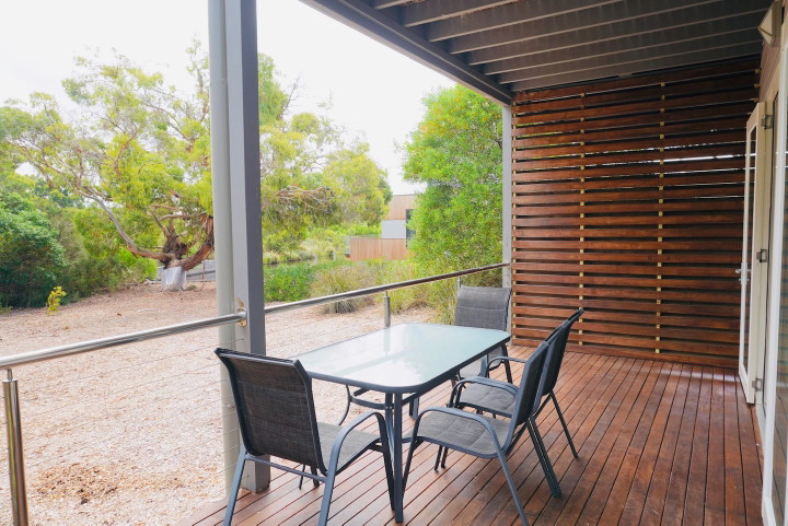 Inverloch Coastal Retreat | Walk To Inlet + Pool - Inverloch