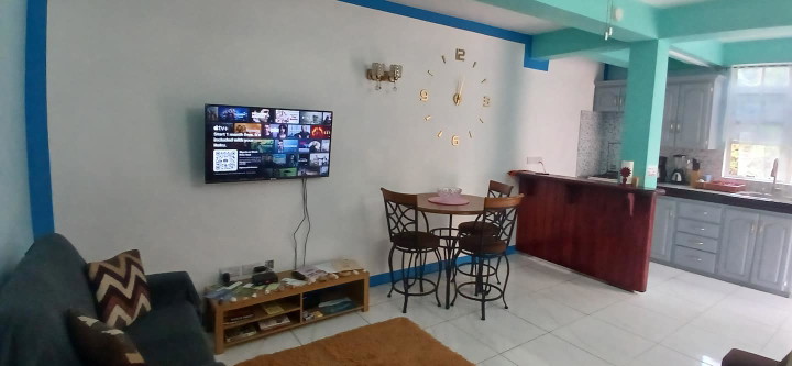 Cozy Vacation Retreat With Free Parking - Dominique