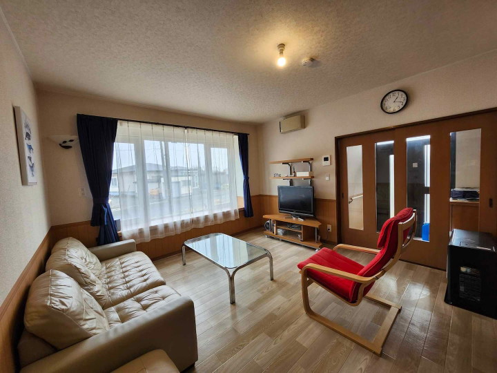 蒼い家 温泉付貸別荘 Cozy Blue House Onsen Hot Spring - Hokkaido