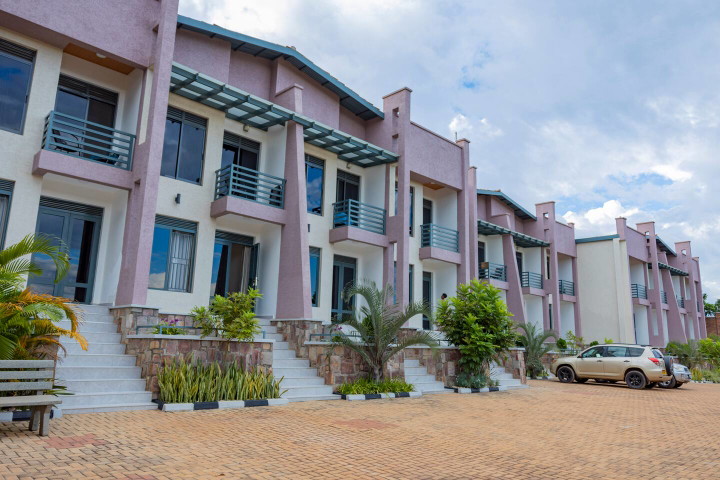 Hilltop Haven With City Views - Kigali