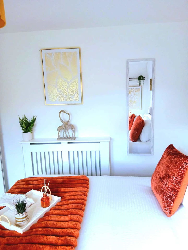 1br Corby | Contractors | Relocation | Parking - Corby