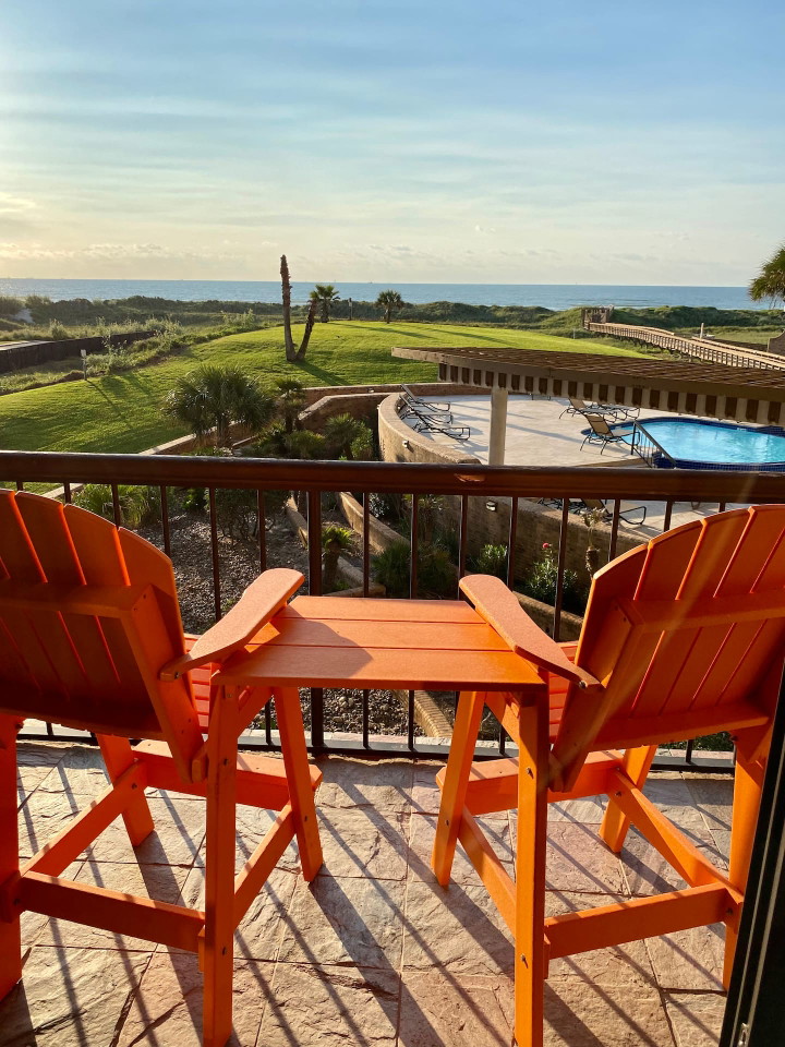 On The Beach! Breathtaking Views! Great Location! - Port Aransas, TX