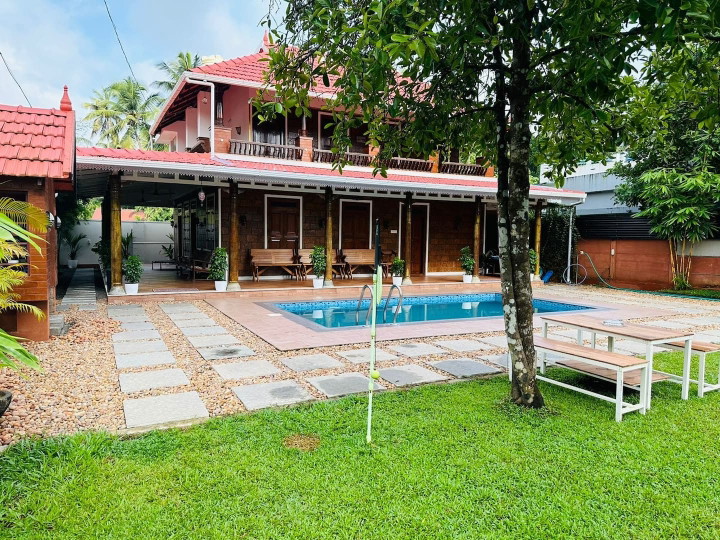 Guruvayur Home Stay With Pool -