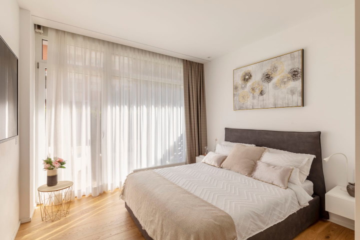 Lake Diamond | Relax Near The Lake With Parking - Lugano