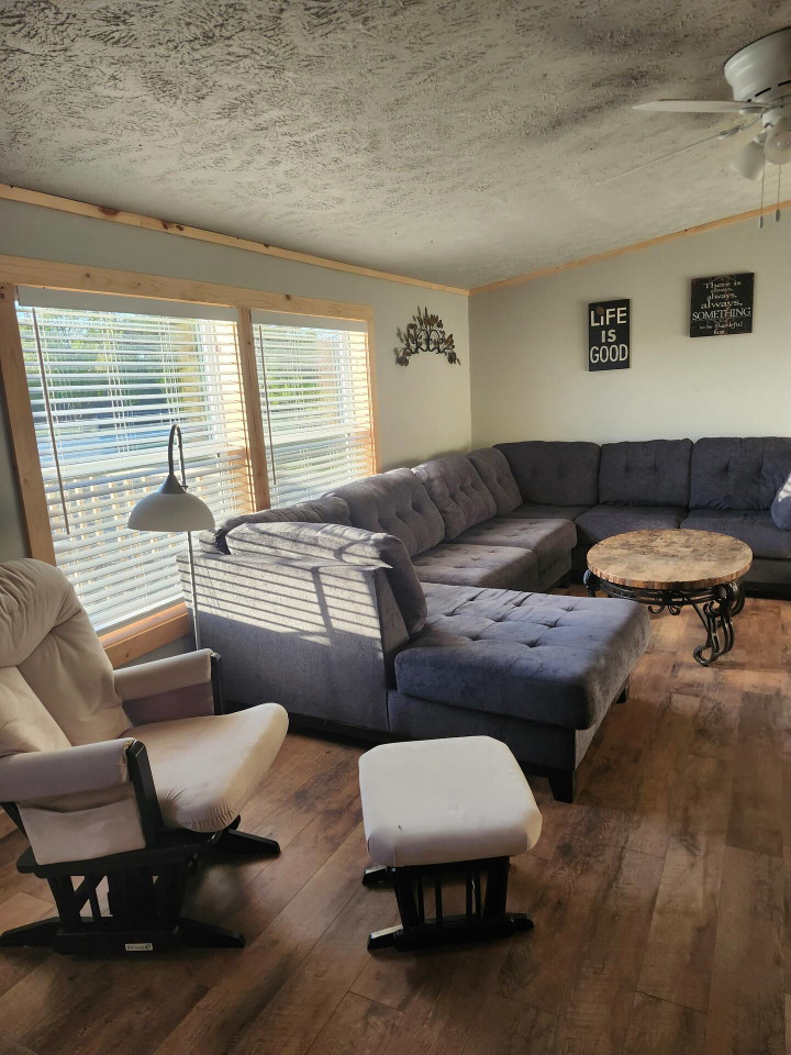 Spacious Home, Lots Of Sleeping! - Fargo, ND