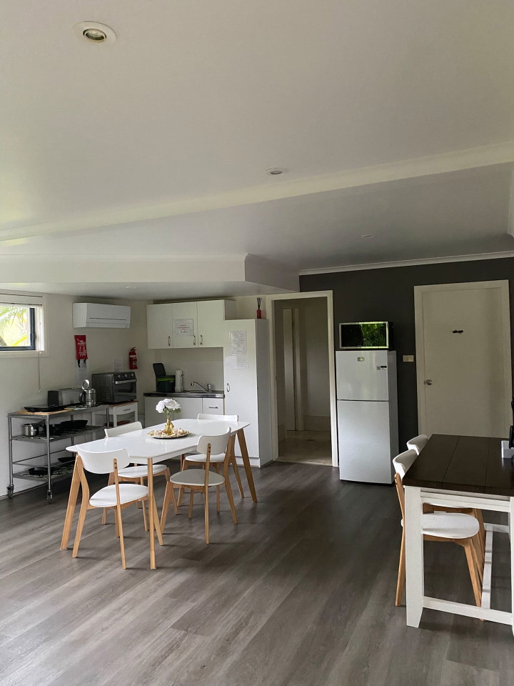 Clean, Private Studio, Couples, Students, Family - Port Macquarie