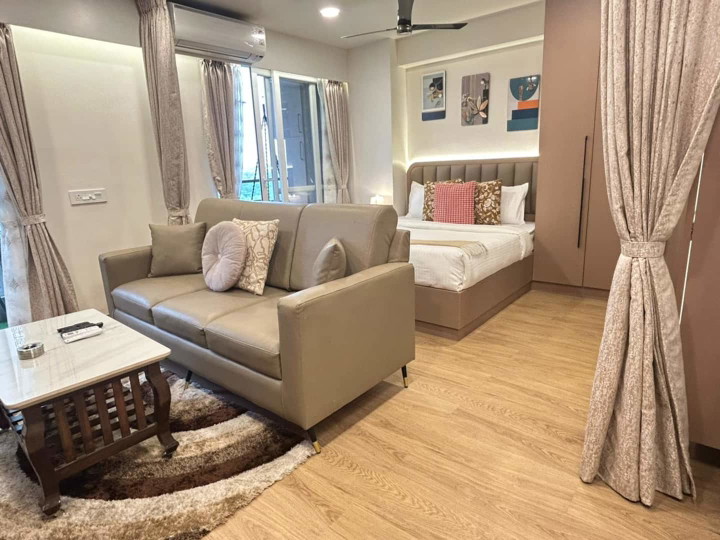 Boutique Studio With Balcony Kitchen Fast Wifi Tv - Pune