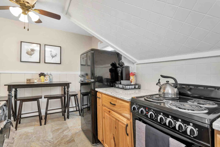 Rare Find, Cozy Downtown Loft With Capital Views - Cheyenne, WY