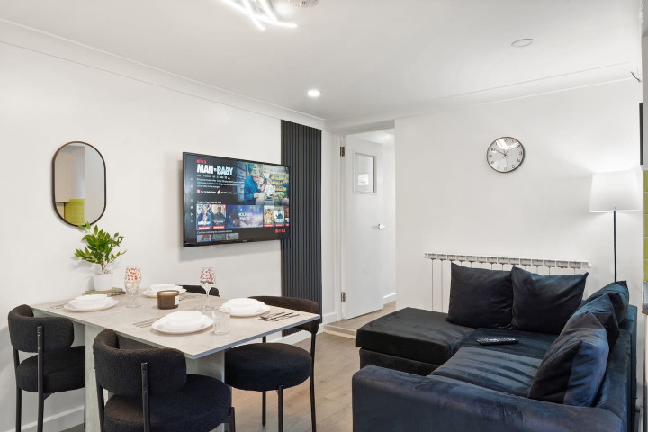 London 3 Bedroom Cosy House Stratford Sleeps 6 - London