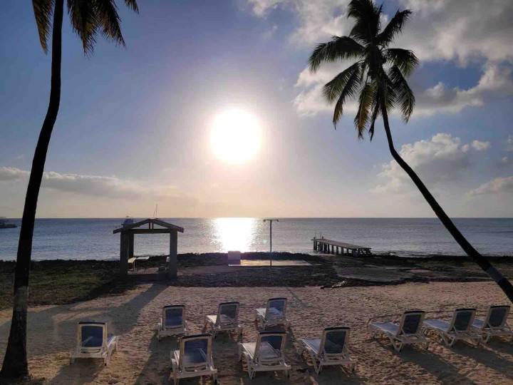 Two Bed Deluxe Studio On The Beach - Cayman Islands