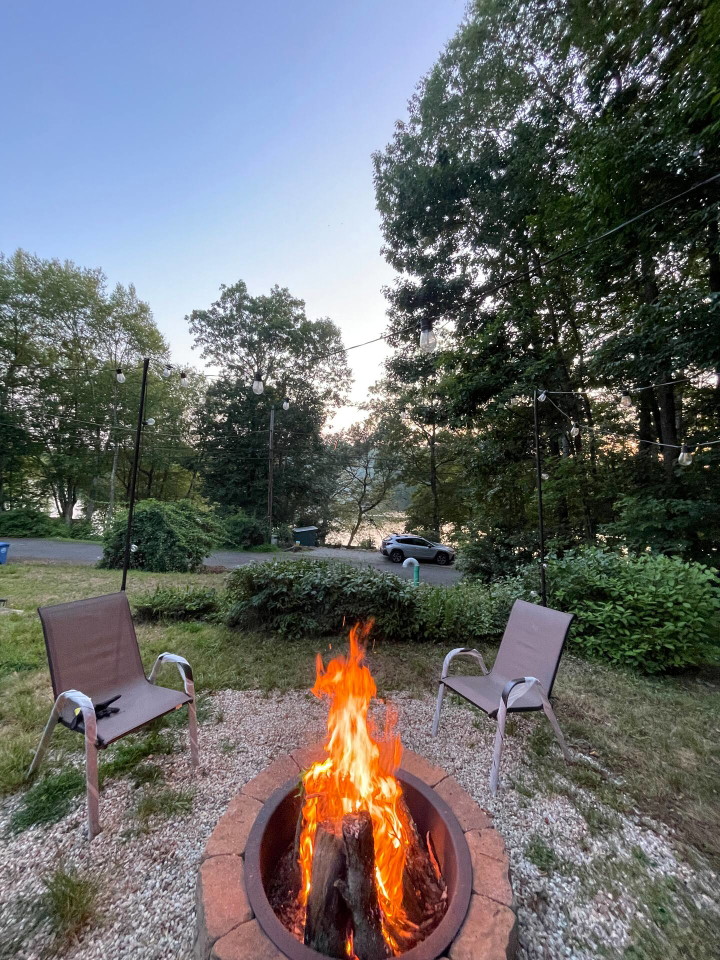 Lakeside Escape - Connecticut