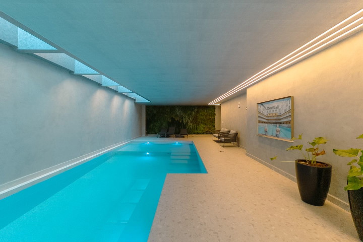 Centro: Piscina, Jacuzzi, Sauna E Sala De Jogos - Maringá