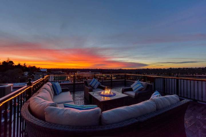Histórica Folsom Penthouse Ejecutivo - Roseville, CA