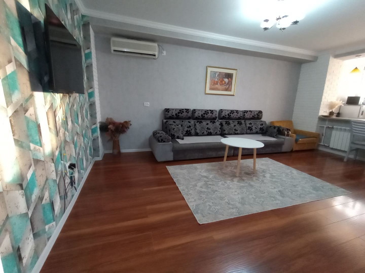 Clean Apartment. Cosmonauts Metro, Tsum. 2 Bedroom - Uzbekistan