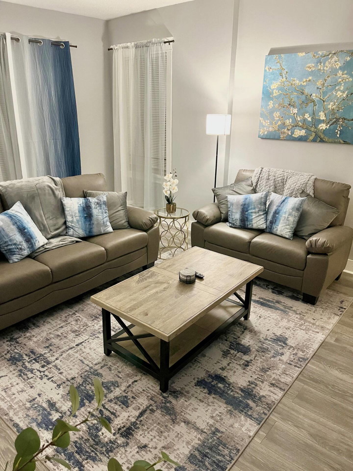 Cozy Home | 3 Beds | Free St. Parking - Chicago, IL