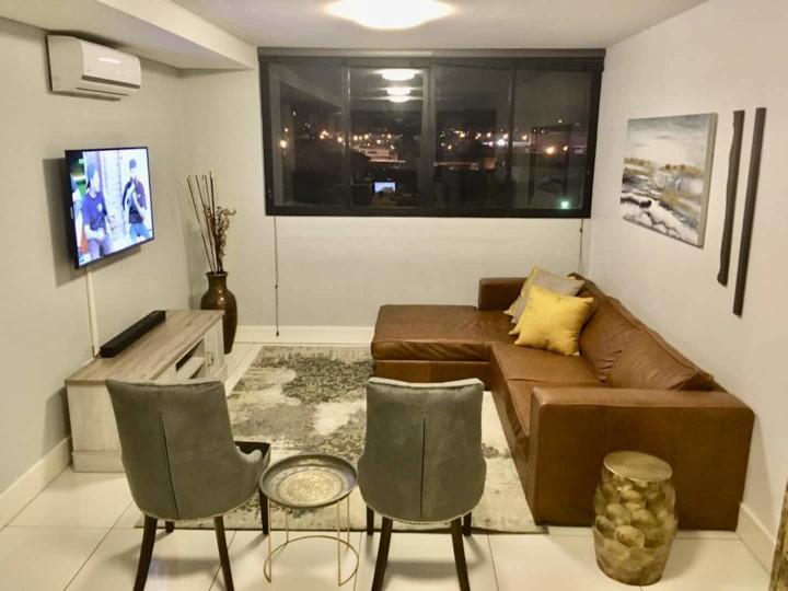 Secure, Modern & Comfy, Lux Suite @77 Independence - Namibia