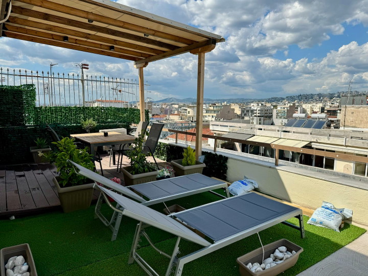 Rooftop Tiny Suite-roof Deck-sunbeds-city View - Thessaloniki