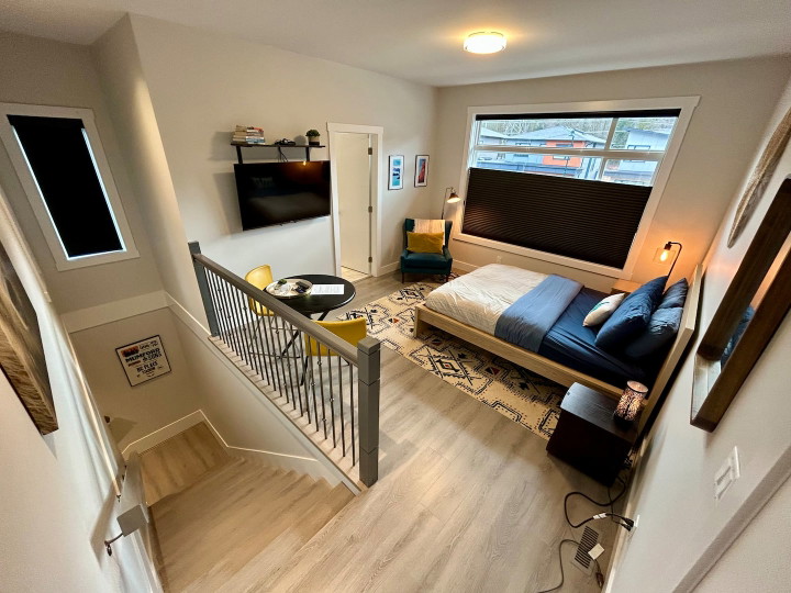 Bright, Clean, Centrally Located Studio Suite - Squamish