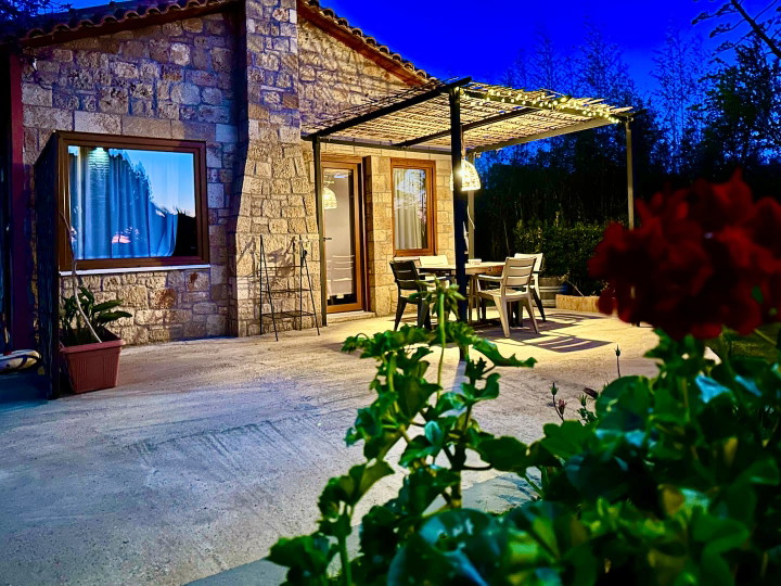Garden House With Partial Sea View | Private Access To The Beach - Greece