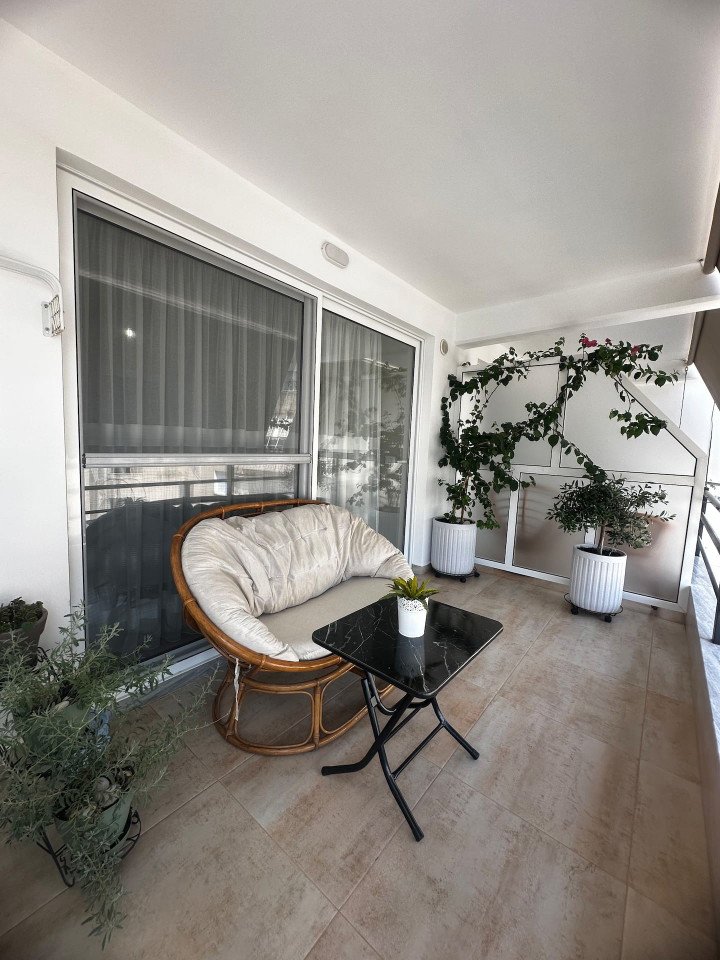 Modern Familiar Apartment In The Heart Of Saranda - Albania