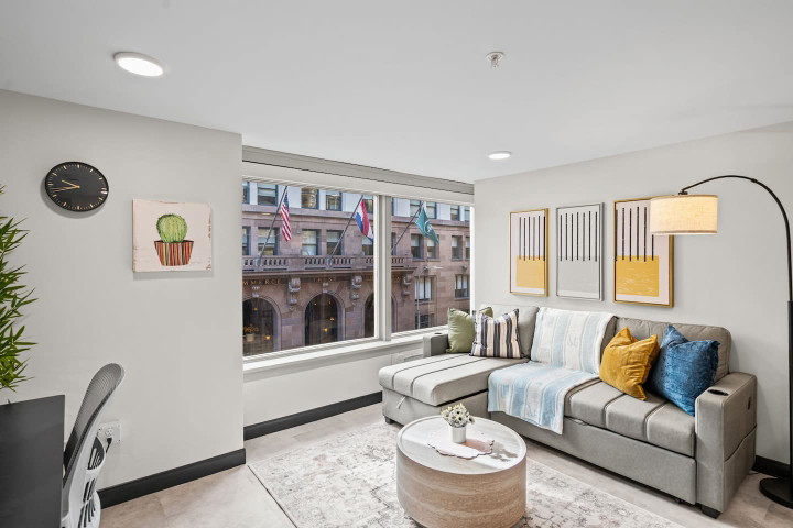 Central Flat: Free Attached Parking | Rooftop |Gym - Kansas City, MO