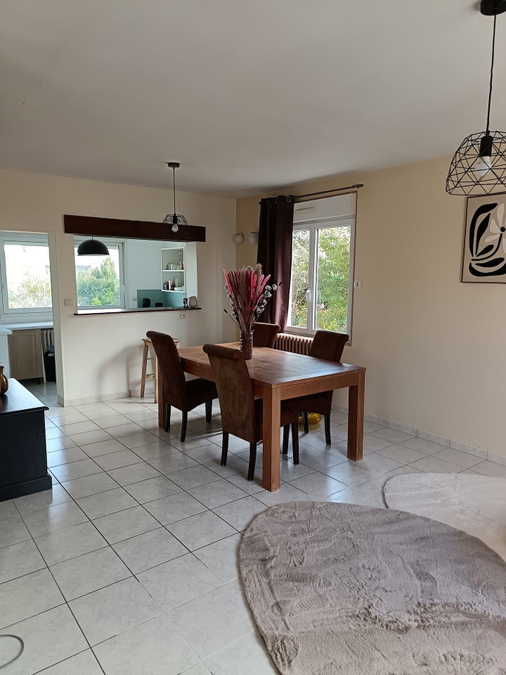 Location Proche Centre Ville Dans Quartier Calme. - Laval