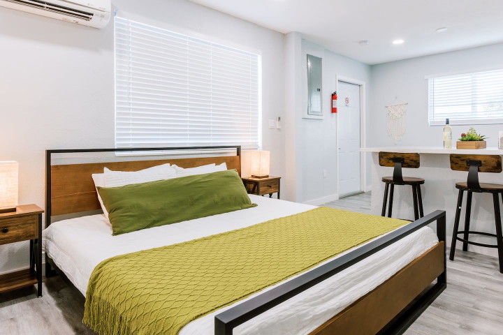 Cozy 2-guest | Central & Near Attractions- Beach - Miami, FL