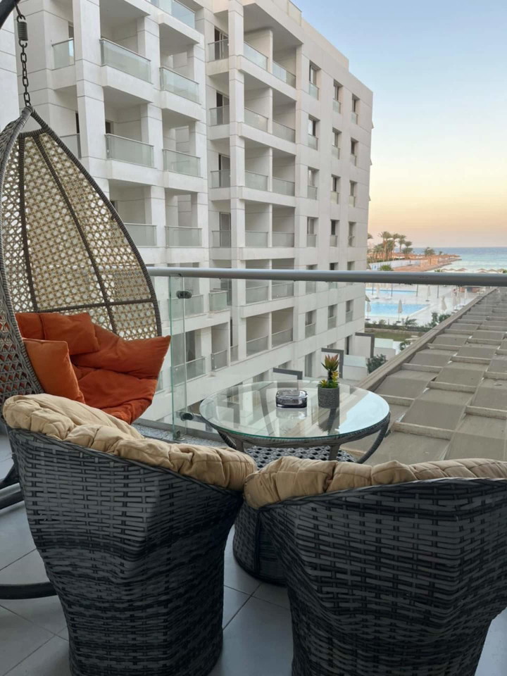 Sea View Pool And Beach Access - Hurghada