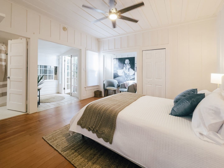 Montecito Farmhouse Studio-walk To Coast Village! - Santa Barbara, CA