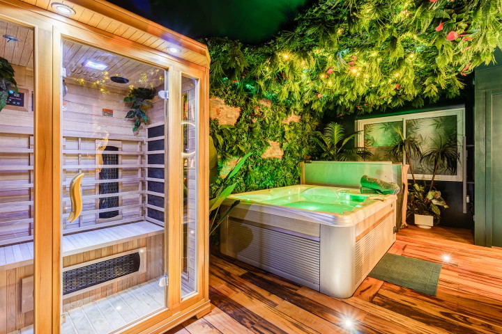 Jungle Love Room With Indoor Jacuzzi And Sauna - Toulouse