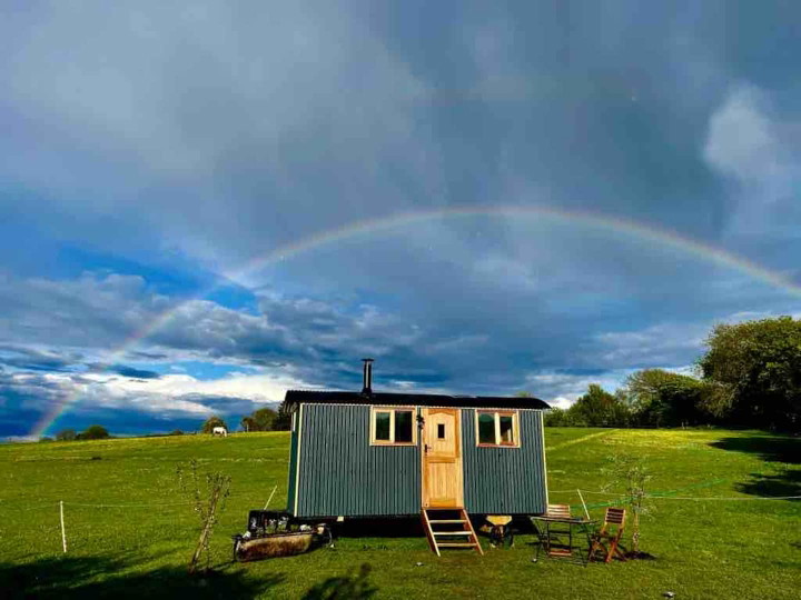 Dark Skies Shepherds Huts - Skylark - シーフォード
