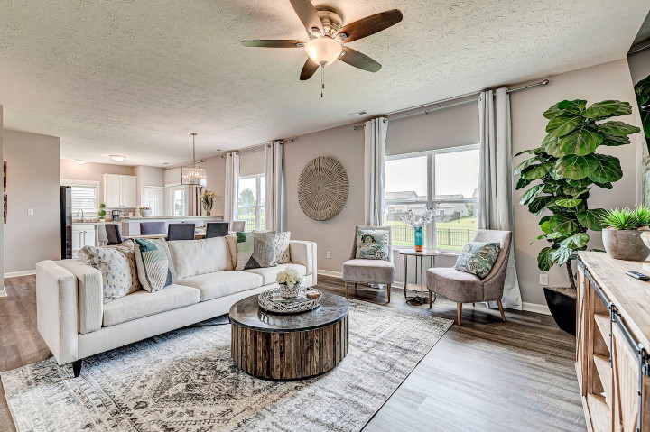 Luxe Home In The Heart Of Westfield!! - Carmel, IN