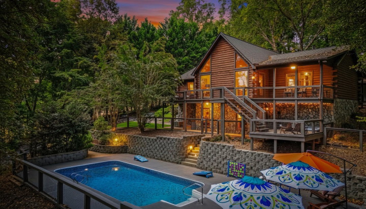 Riverfront Log Cabin | Pool, Hot Tub,tree Fort - Mount Airy, NC