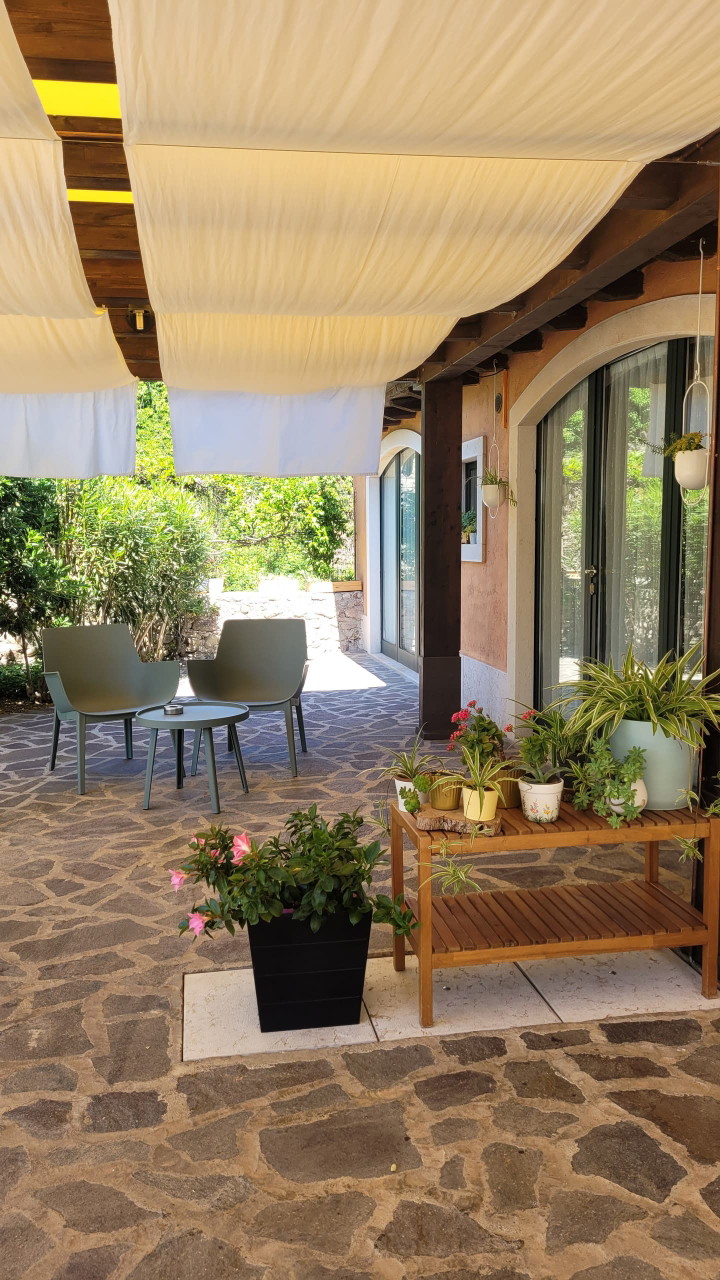 Borghetto S/m
"Cortile Alle Mura"
L'oleandro - Valeggio sul Mincio