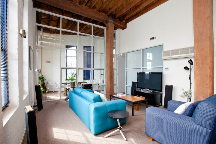 Stunning City Loft Warehouse Apt - Rosebery