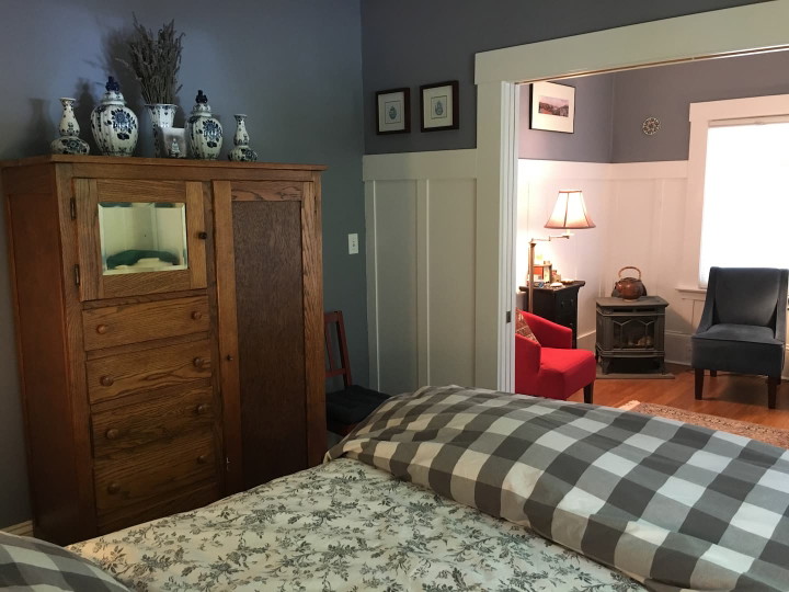 Sweet Little House In Downtown Fairfax - San Rafael, CA