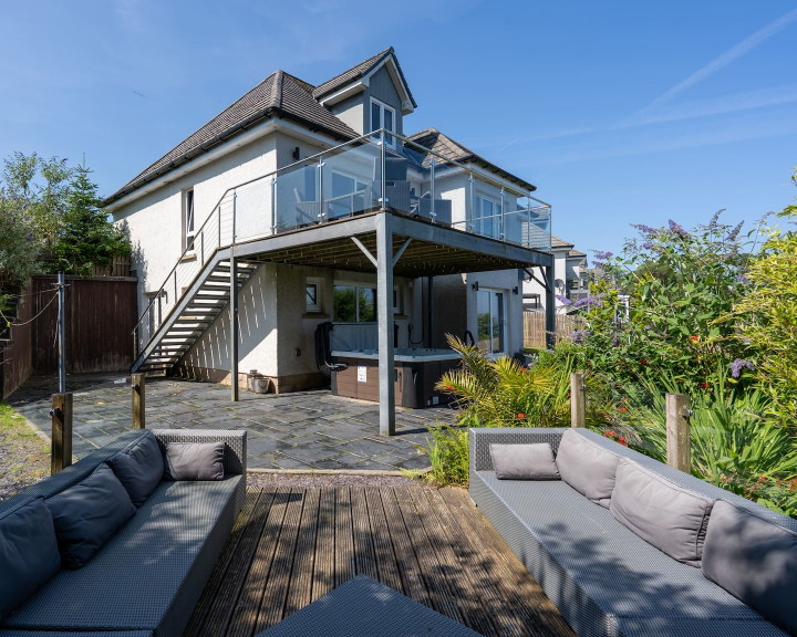 Viewpoint Villa - Luxury 4 Bed With Hot Tub - Largs