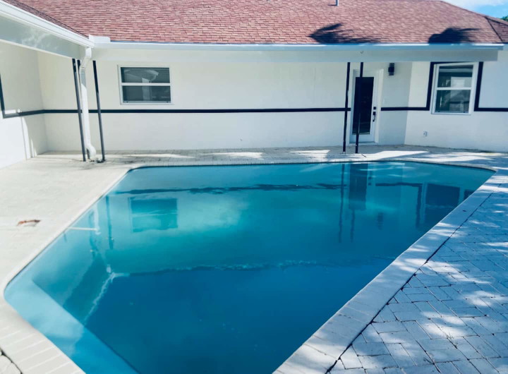 Pool Oasis/near Atlantic Ave + Beach/pets Ok - Delray Beach, FL