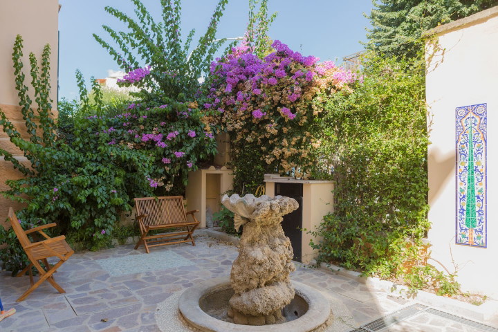 Romantica 
3 Charming Apartments Near San Giovanni - Lazio