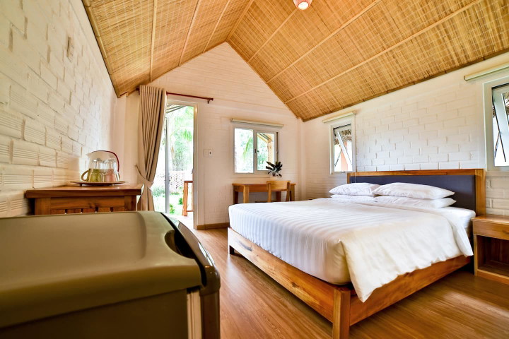 Cozy 1-br Guesthouse W/ Soft King Bed Near Beach - Vietnam