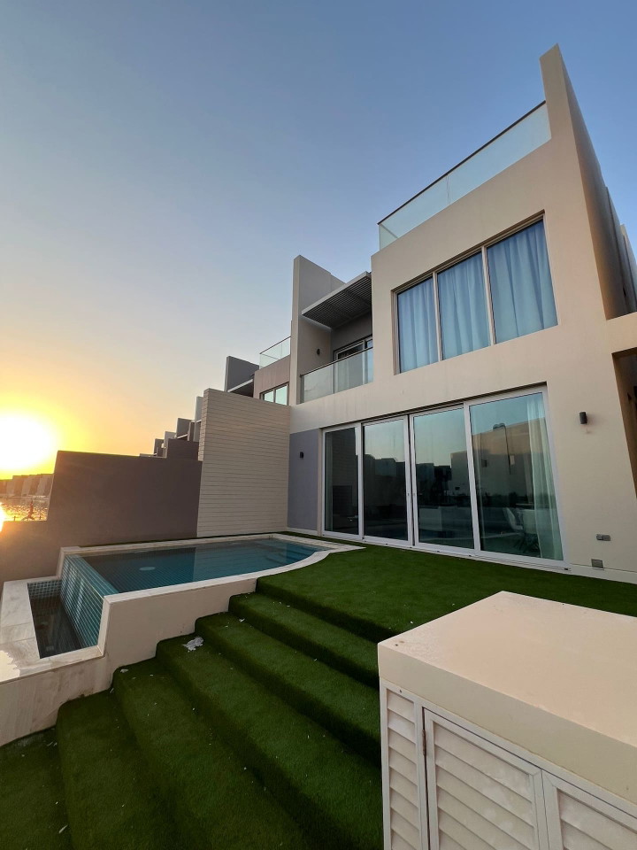 Luxury Waterfront Chalet W/ Private Pool - バーレーン