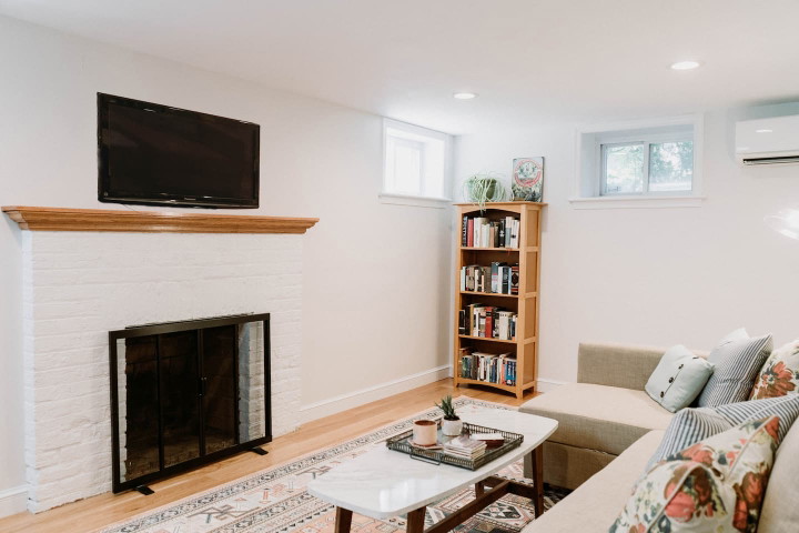 Light-filled 1br & Outdoor Escape With City Access - Takoma Park, MD
