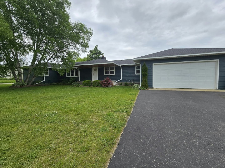 Modern Home: Yard, Deck, Games & Smart Tvs - Petoskey, MI