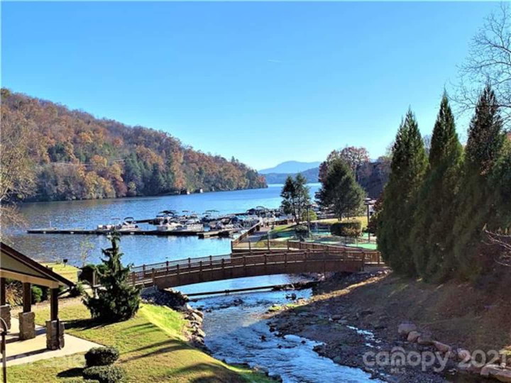 Couples Quiet Relaxing Rumbling Bald Hottub Pool - Lake Lure, NC