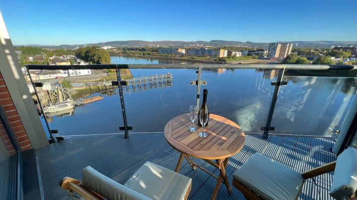 Riverview Retreat Penthouse - Glasgow