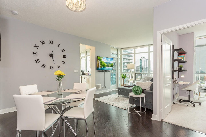 Luxury 2br | Free Parking | Walk To Square 1 - Mississauga