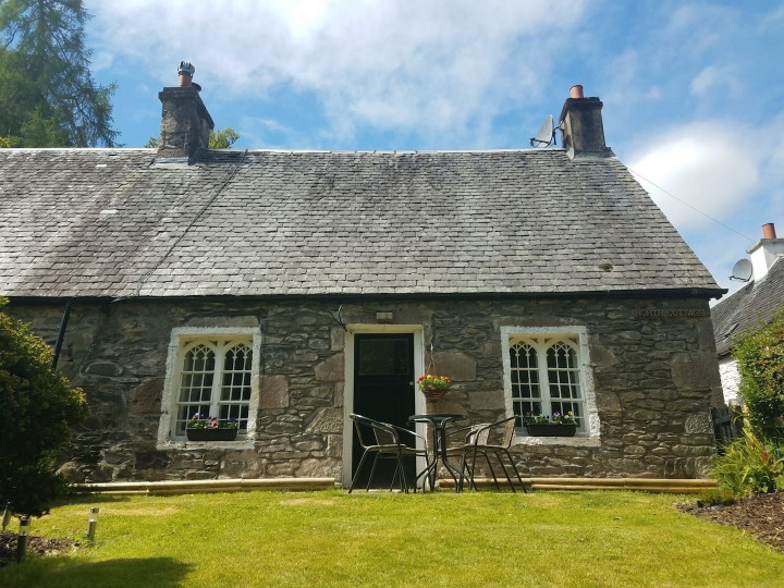 Historic Cottage Next To Loch Lomond Luss - Rowardennan